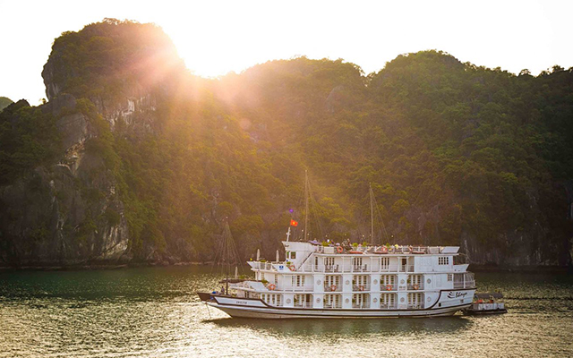 Bhaya Classic Cruise - Bhaya Classic Cruise Halong Bay